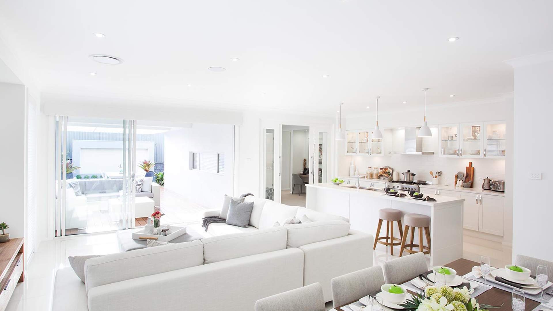 8 brand new display homes